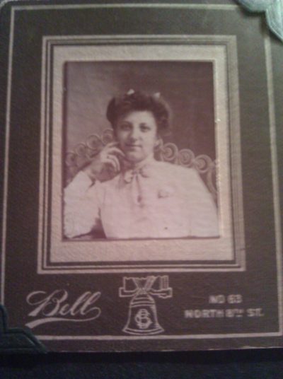 Mary Elizabeth (Menold) Beine | Family Stories from the 1918–19 ...